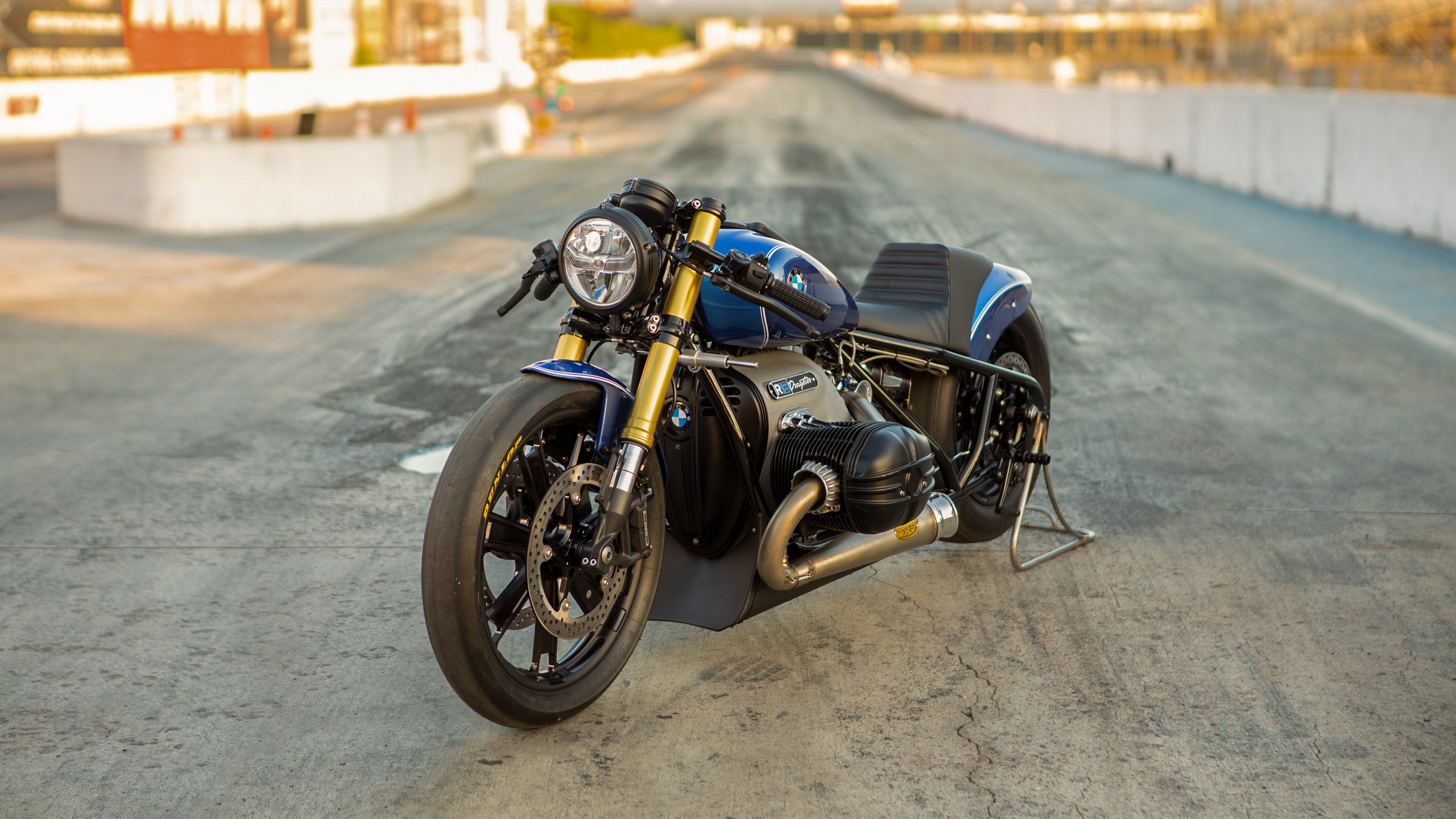 The R 18 Dragster | BMW Motorrad